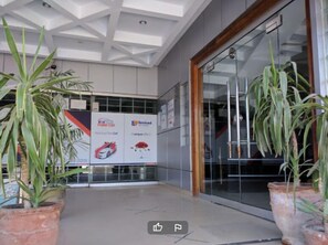 Entrada (vista interior)