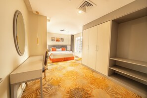 Apartamento real, 4 quartos | 4 quartos, cofres nos quartos, Wi-Fi de cortesia