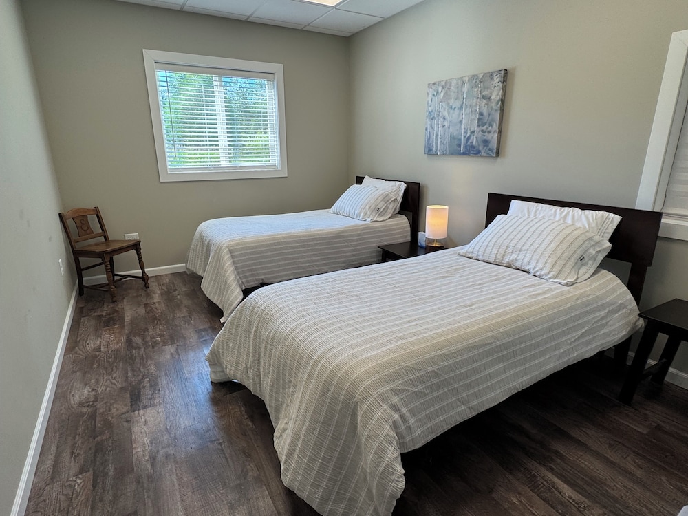 Brand New Beautiful Apartment, Built In 2021. Lots Of Off Street Parking! - Ely, MN