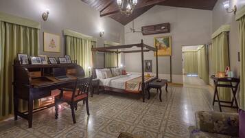 Darbar Suite | 2 quartos, cofres nos quartos, Wi-Fi de cortesia, roupa de cama