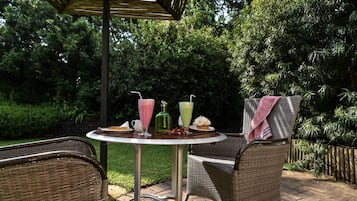 Casa, vários quartos, terraço, vista para o jardim | Jardim