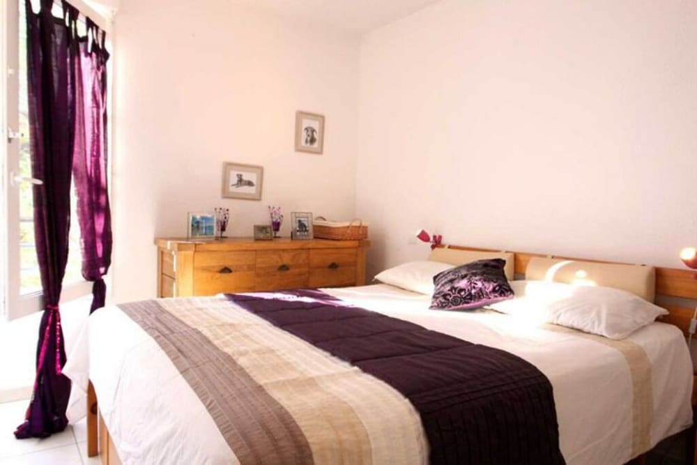 2-bedroom Apartment In Gated Residence 10 Minutes Walk From The Beach - 꺌비