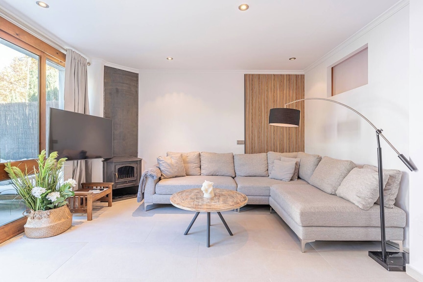 Family Loft Swimming Pool 5 Min To The Beach - 巴努斯港