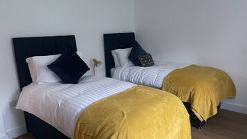 Casa de Campo | 4 quartos, com decoração personalizada, com mobília individualizada