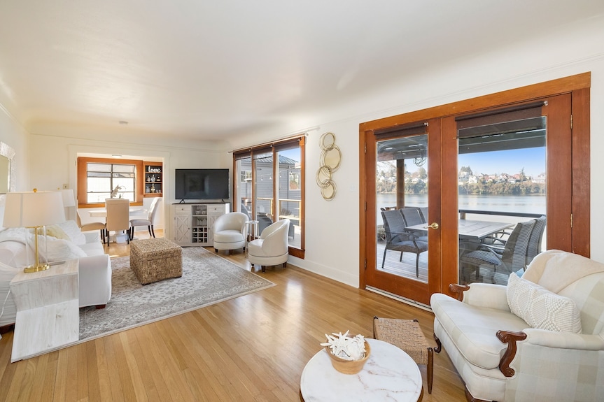 Waterfront Beach Cottage - ブレマートン, WA