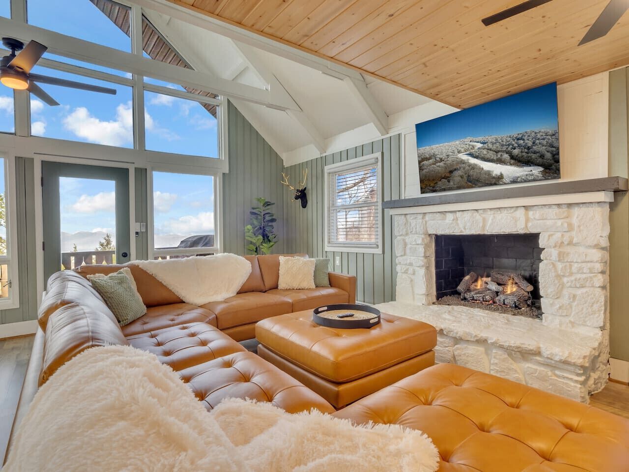 Boho Chalet W/ Mountain Views - Beech Mountain, NC