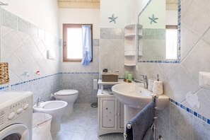 Villa, várias camas | 2 quartos, ferro/tábua de engomar, Wi-fi grátis 