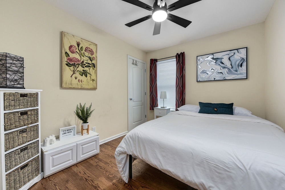 Ohio City Getaway W/ Hot Tub, Pool Table And More! - Ohio