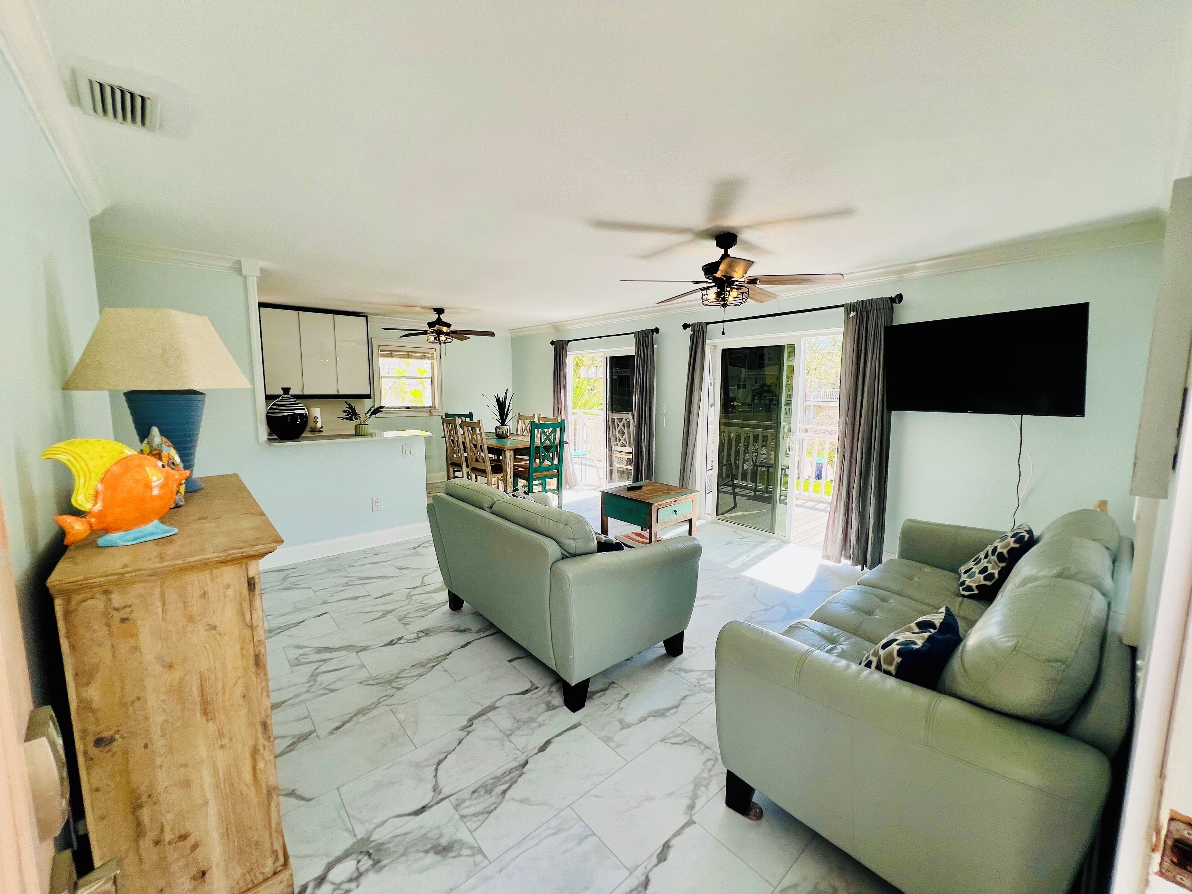 Gulf Views  2 Blocks To Beach  Newly Renovated  Walkable Irb Gem - Indian Rocks Beach, FL