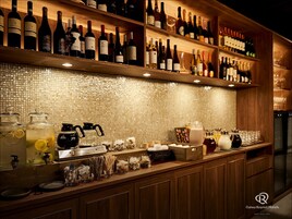 Pequeno-almoço tipo buffet diário (2200 JPY por pessoa)