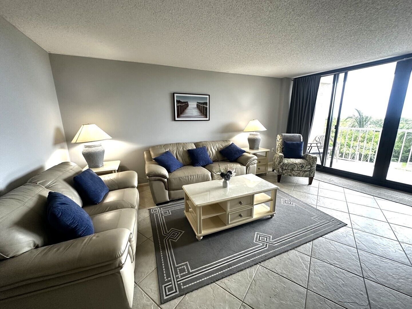 Be On The Beach....and Enjoy The Sunshine - Marco Island, FL