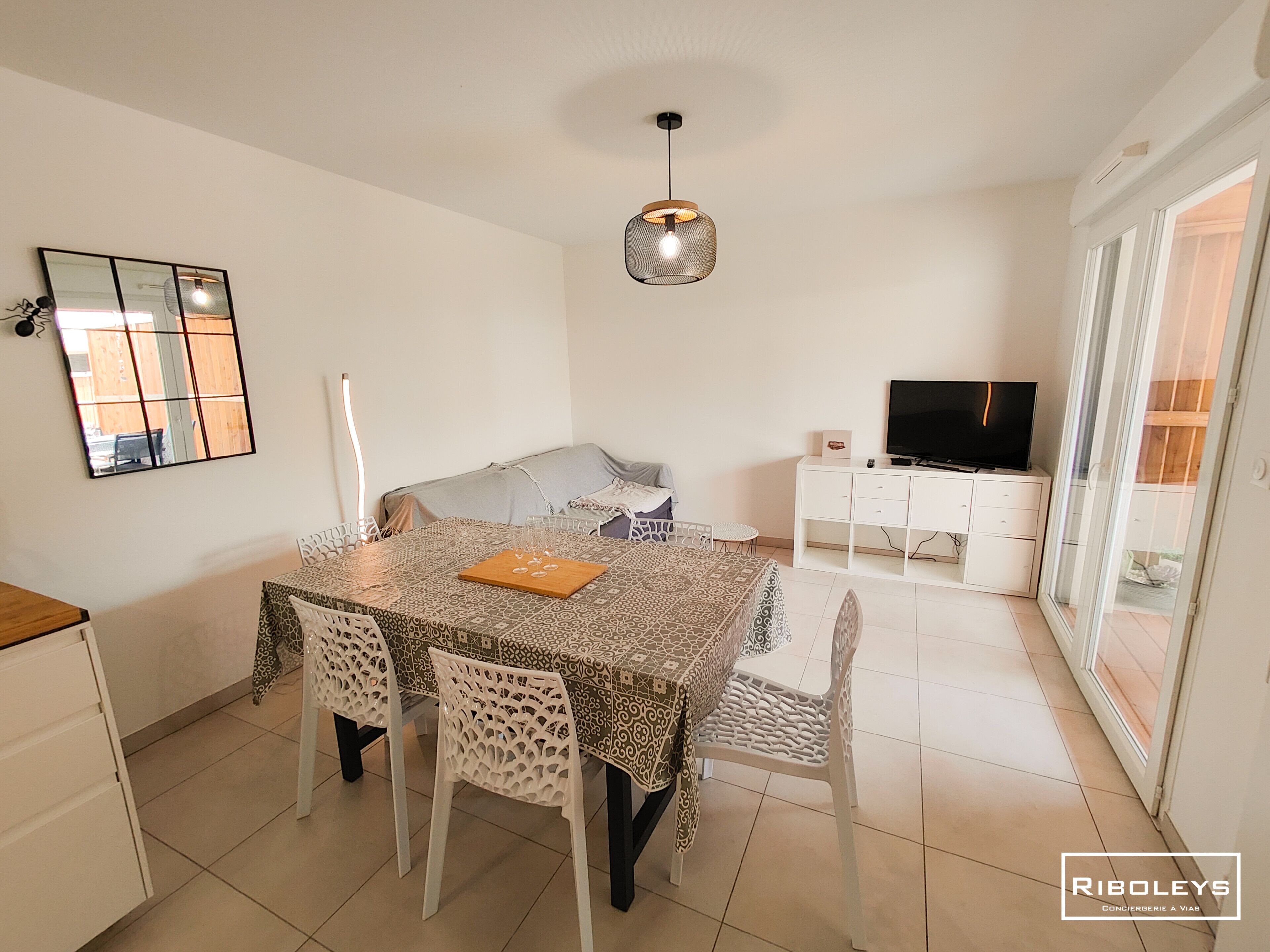 Riboleys - Villa T3 Climatisée Avec Piscine - Bessan