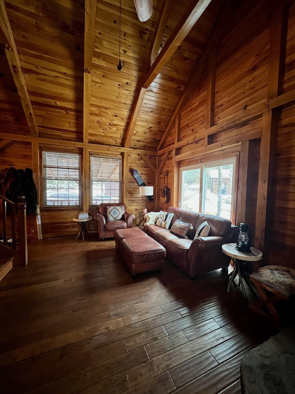 Spacious & Charming Cabin - Close To Ski/lakes! - Maine