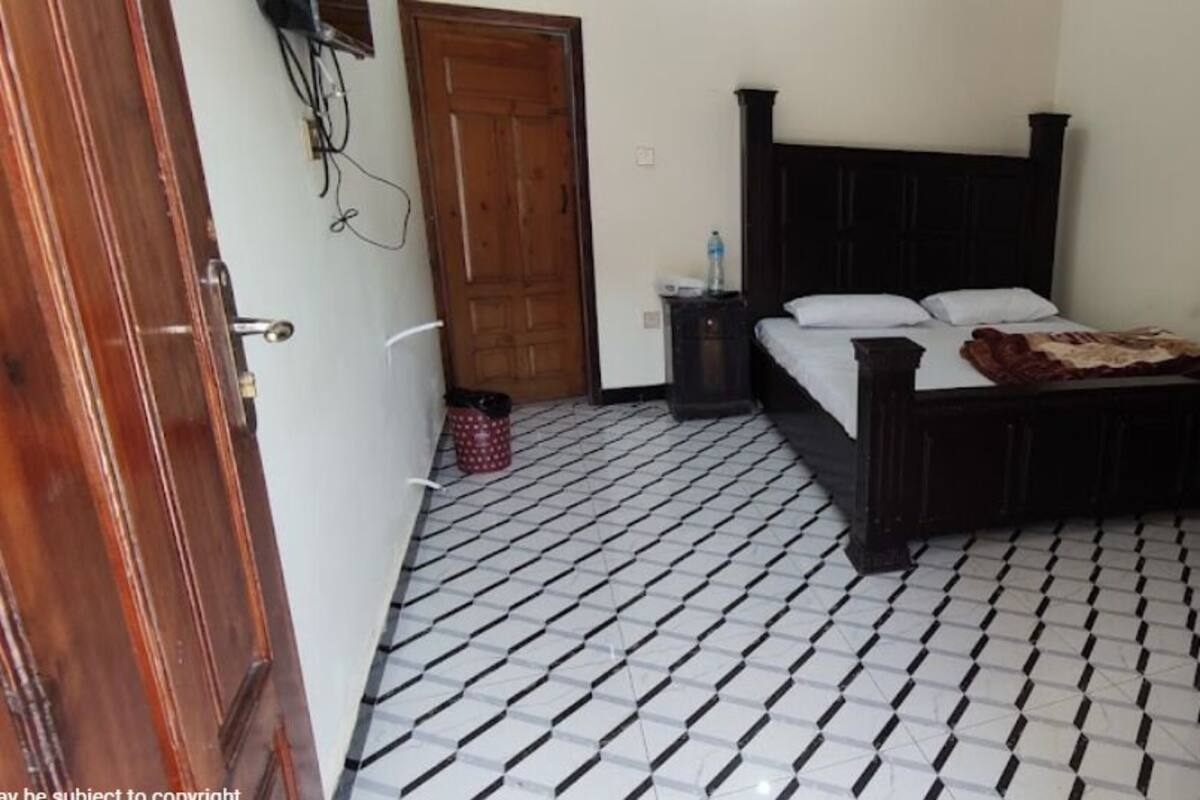 Quarto Duplo Standard | Wi-fi grátis, roupa de cama fornecida