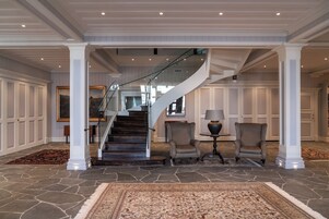 Entrada (vista interior)