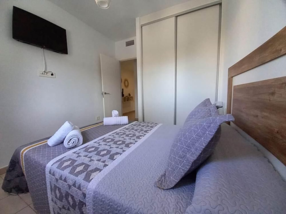 Penyes Apartments/ Apt 1. Brand New 4 Packs, Free Wifi, Parking Near Beach - El Campello