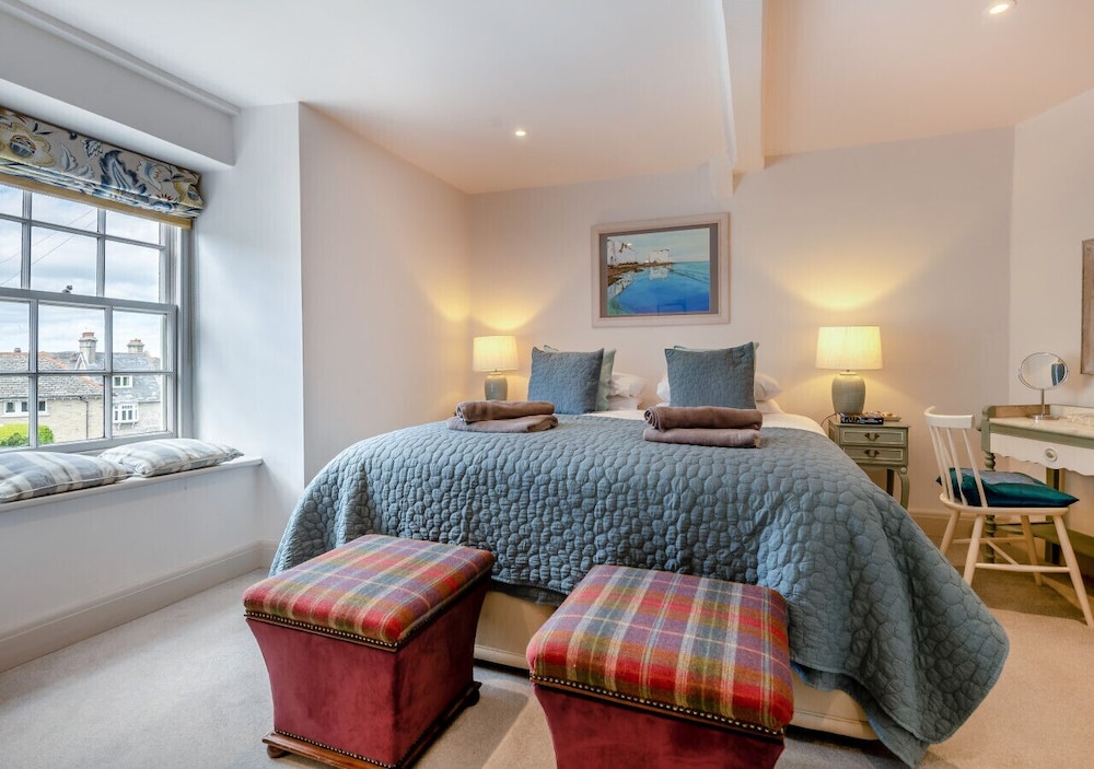Wyvern Cottage - Three Bedroom House, Sleeps 6 - Swanage