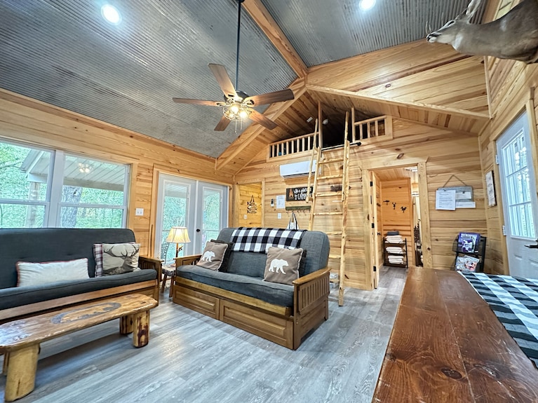 Cozy Lake Access Cabin With Hot Tub And Fire Pit! - Hot Springs, AR
