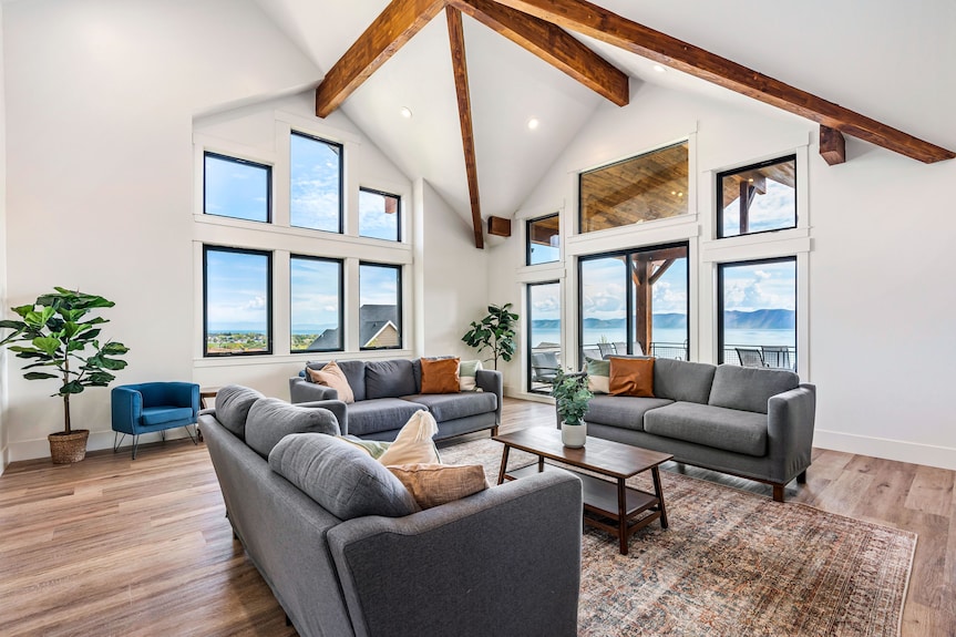 **Free Night** (Winter/spring Stays) (Stay 3 Get 4th Free) Huge Lodge Sleeps 50! - Utah