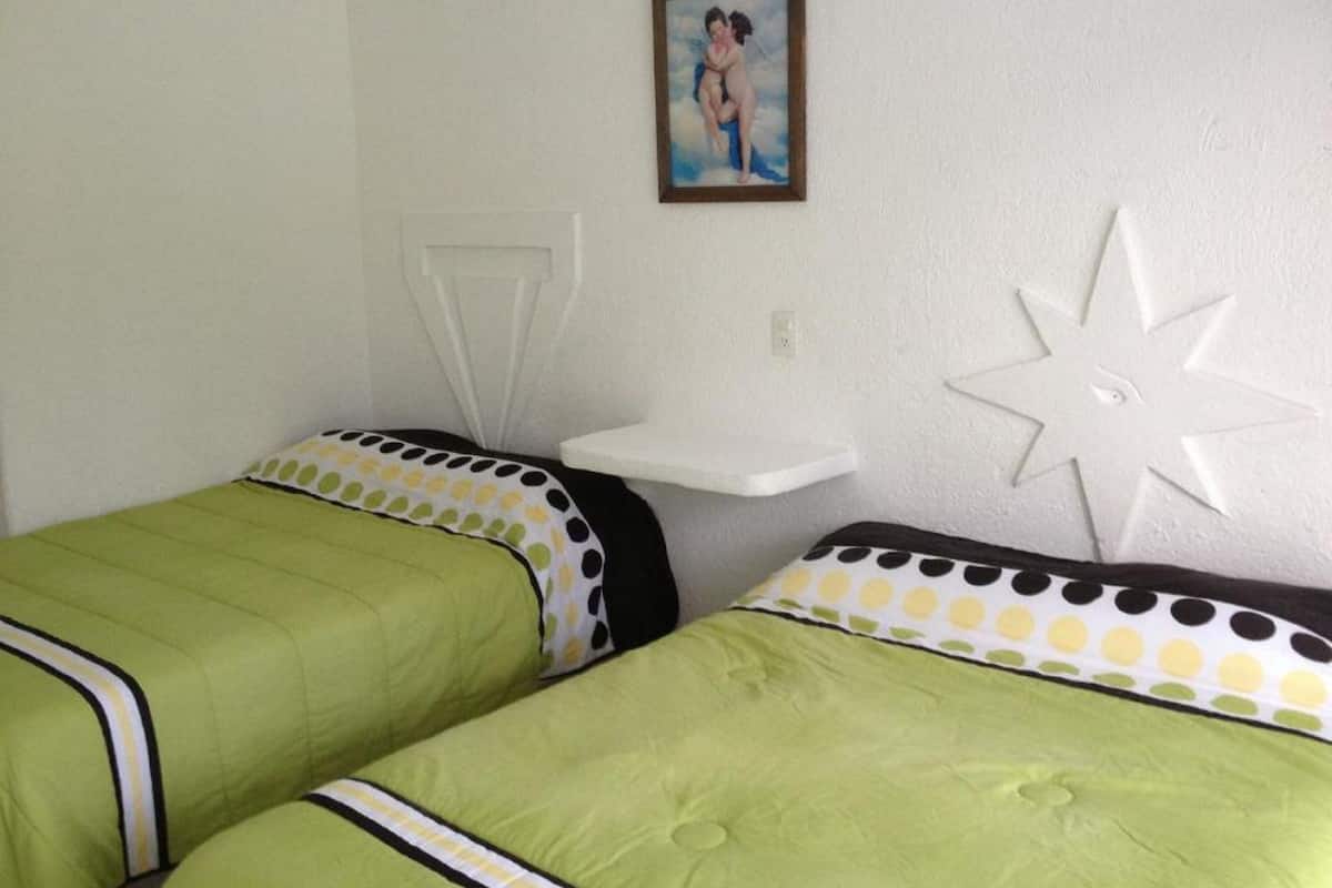 Wi-Fi de cortesia, roupa de cama