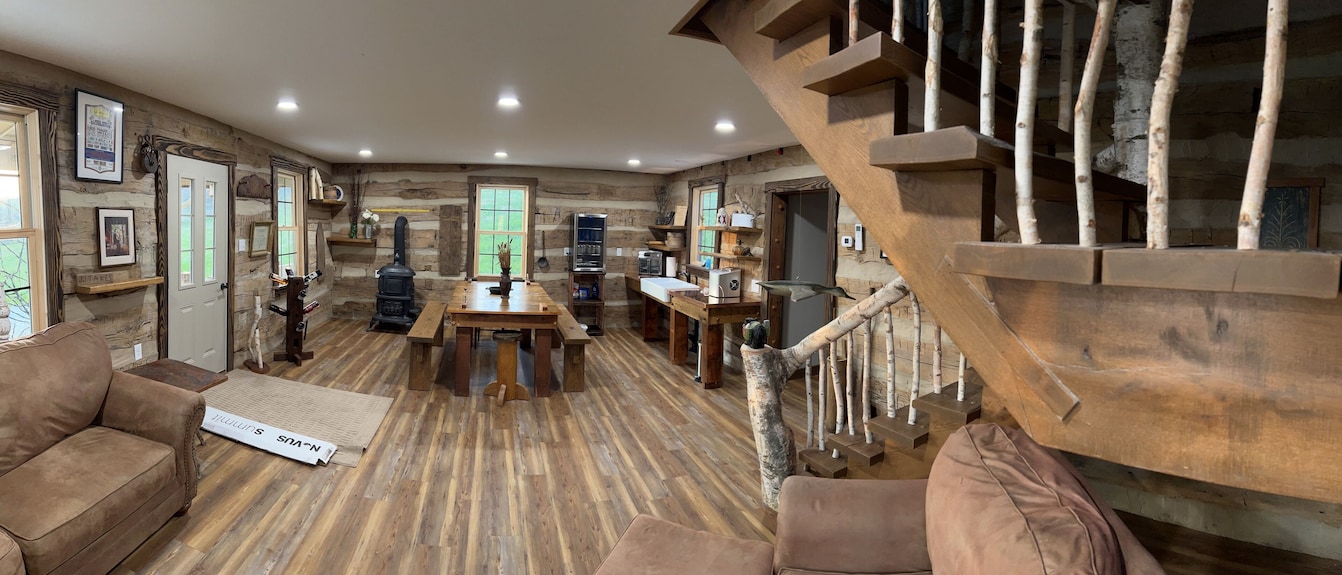 Wooden Head Cabin Early1800's Log Cabin With A View And Modern Amenities - Galena, IL