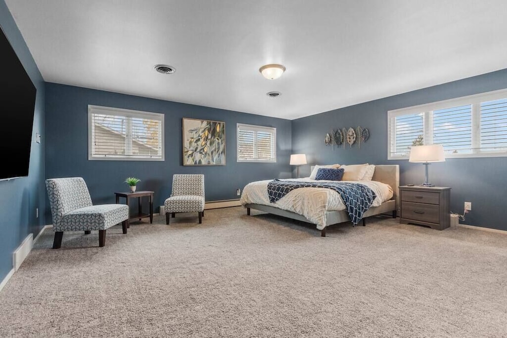Preble Hills Oasis/indoor Court/hot Tub/arcade - Green Bay, WI