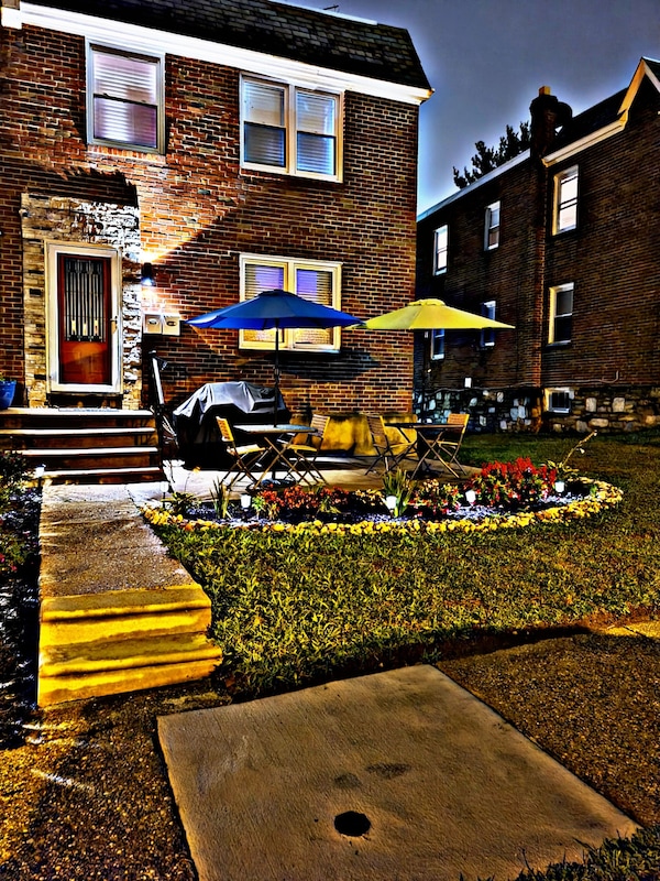 *Entire Apt\/king Bed* - Chestnut Hill, PA