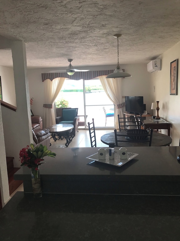 Seascape Villa 403e Jolly Hbr Is A Waterside Condo 10 Mins Walk To The Beach. - Antigua and Barbuda