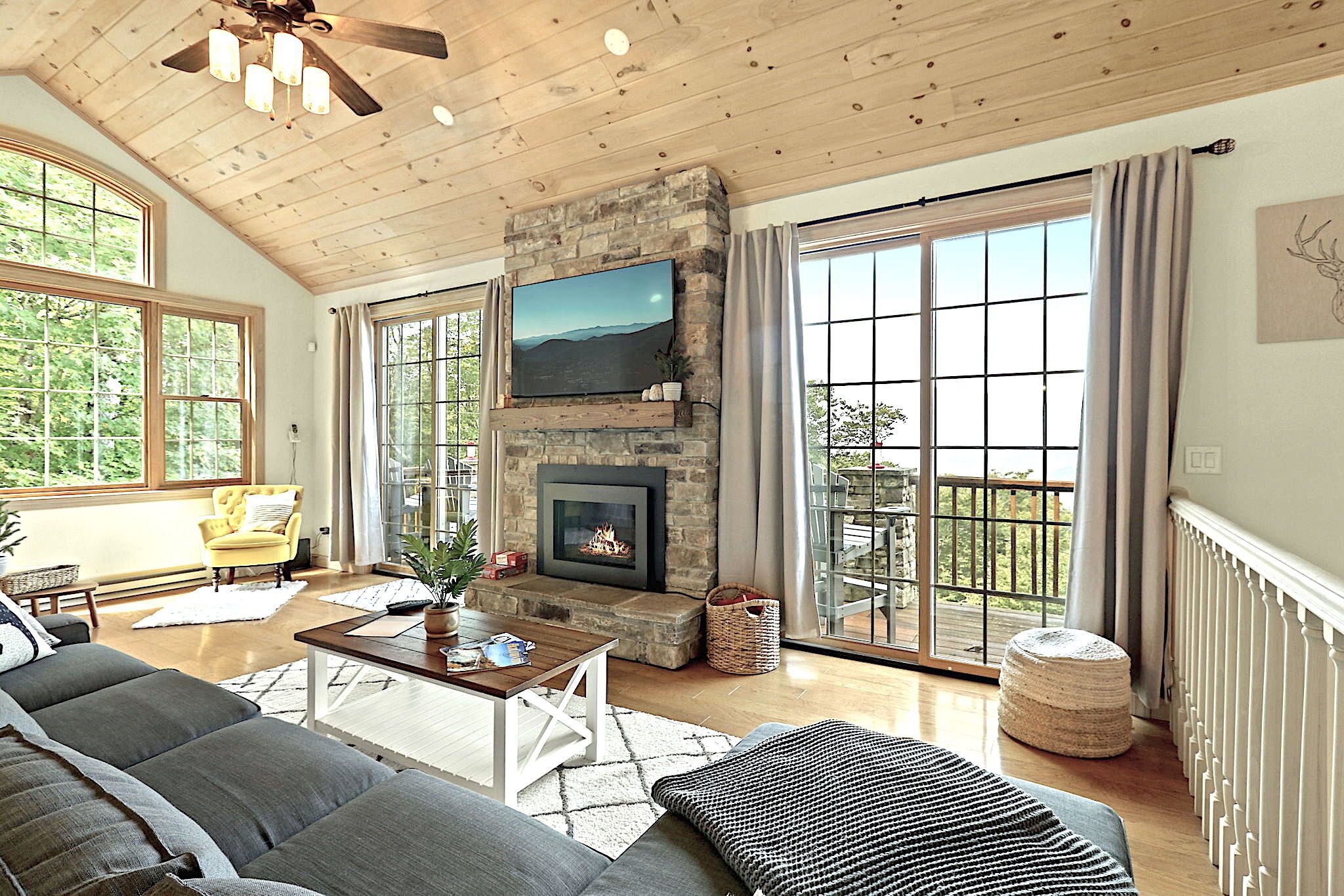 Amazing Sunset View, 1 Mile To Ski, Sauna, Hot Tub, Wi-fi, Game Room, Bonfire - Banner Elk, NC