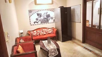 Apartamento | Sala de estar | TV 30 polegadas com canais a cabo