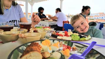 Café da manhã (TRY 150 por pessoa)