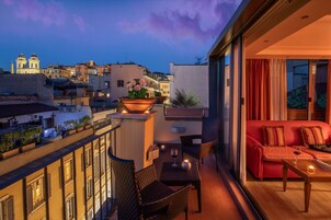 Suite | Minibar, cofre no quarto, secretária 