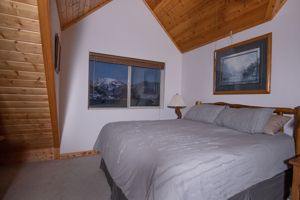 Log Chalet With Amazing Views- Special Winter Pricing- Book Now! - Colorado