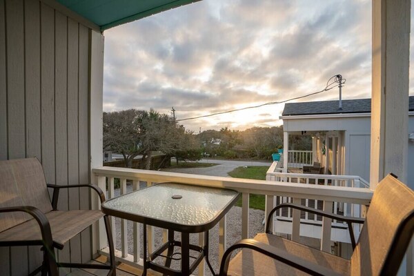 Crescent Beach Bungalow A - Crescent Beach, FL