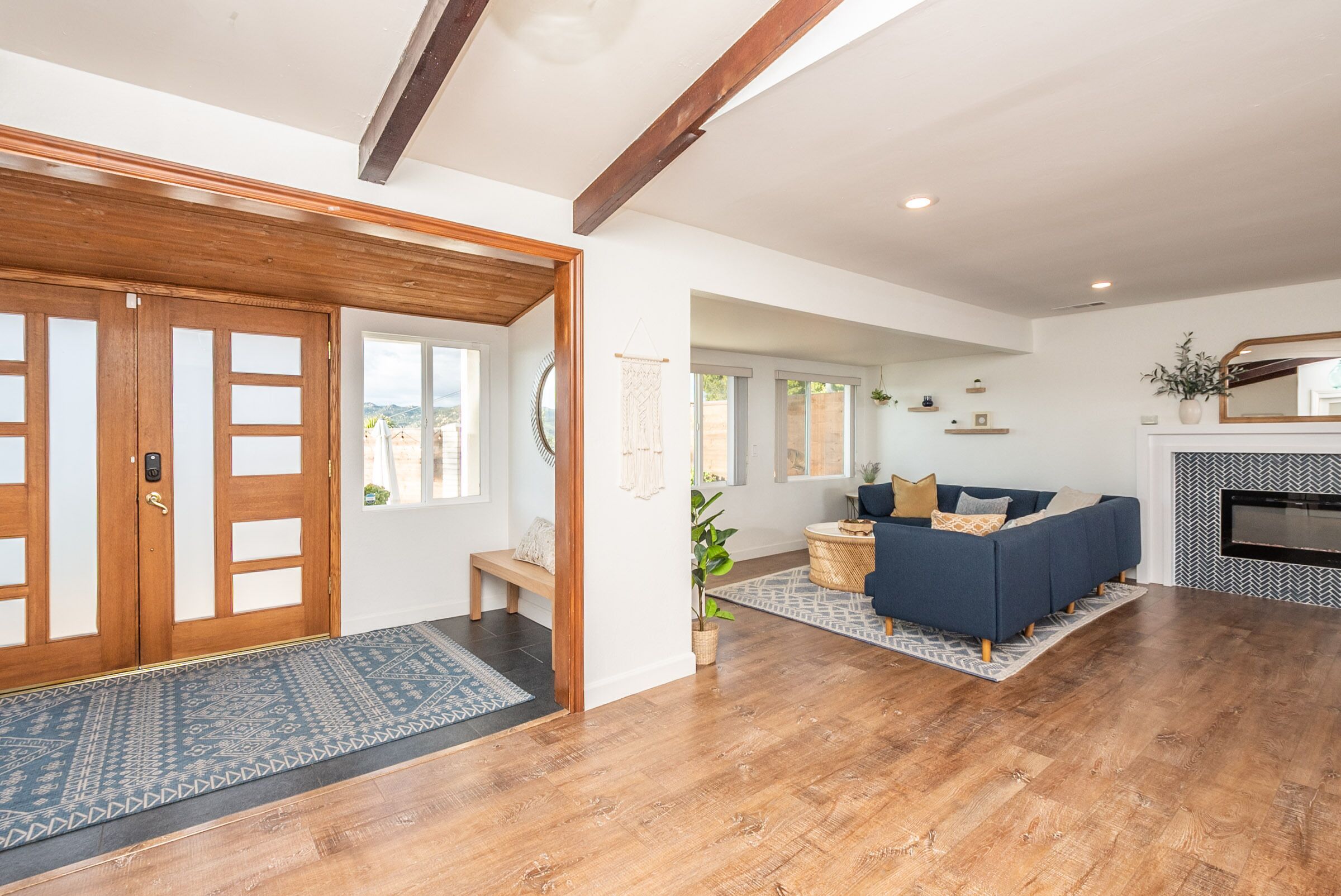 Stunning Views W/ Game Room, Pool And Hot Tub! - California