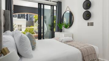 Apartamento clássico | 2 quartos, cofres nos quartos, espaço de trabalho para notebook