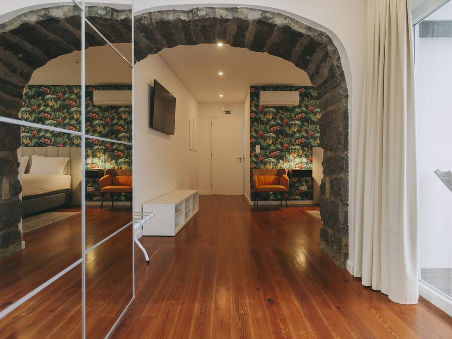 Suite-Estúdio Superior | Guarda-roupa