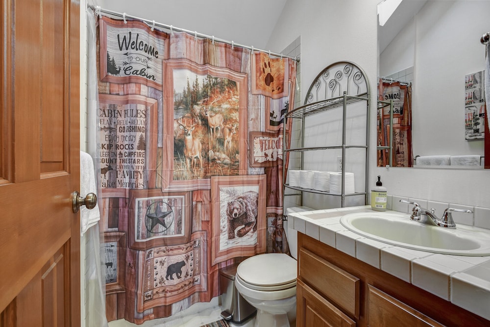 Honey Bear Cabin In The Woods W/hot Tub… - Monroe, WA