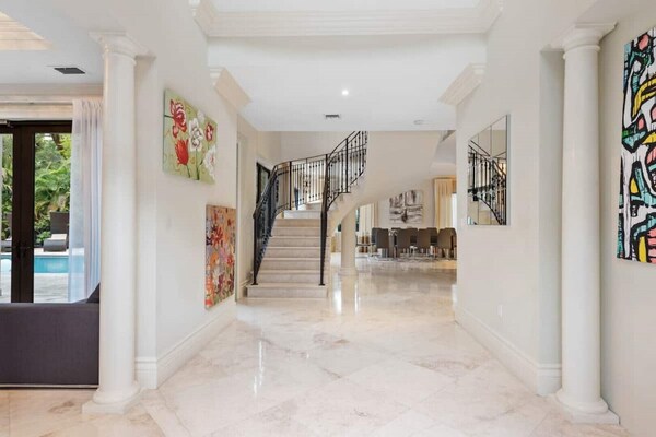Caribbean Paradise 7br\/7.5bth - Doral, FL