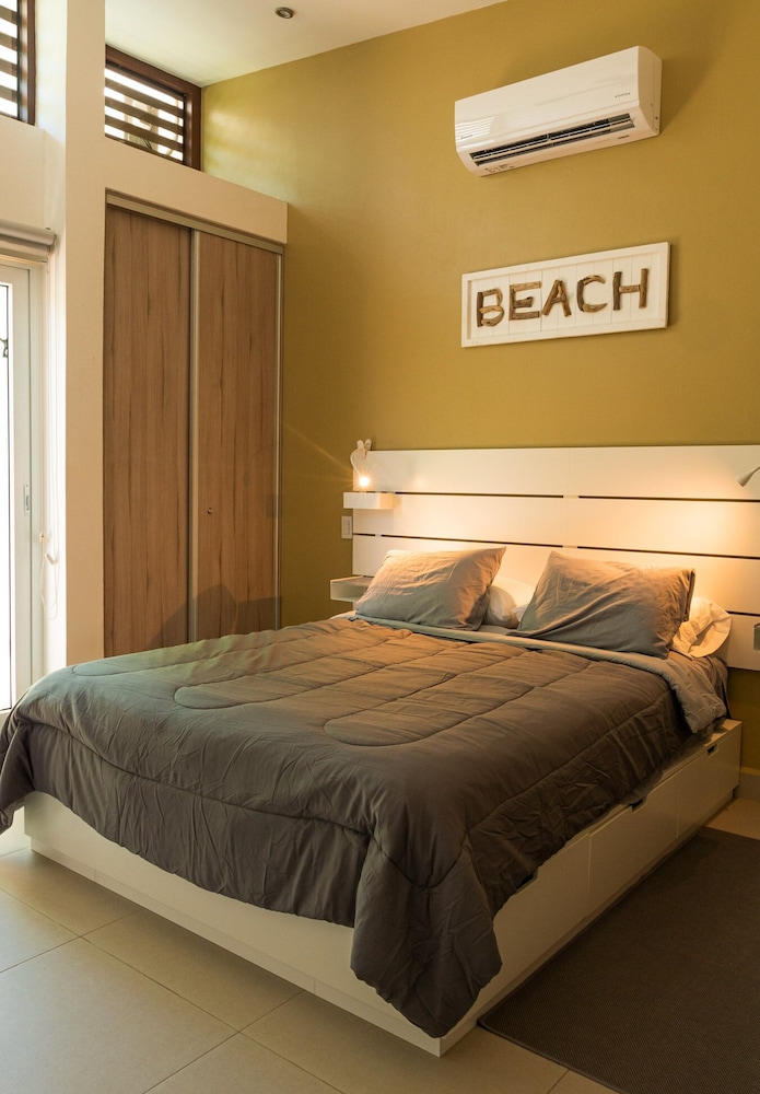 Lapa Beach House * New House W/ Private Pool - Jaco