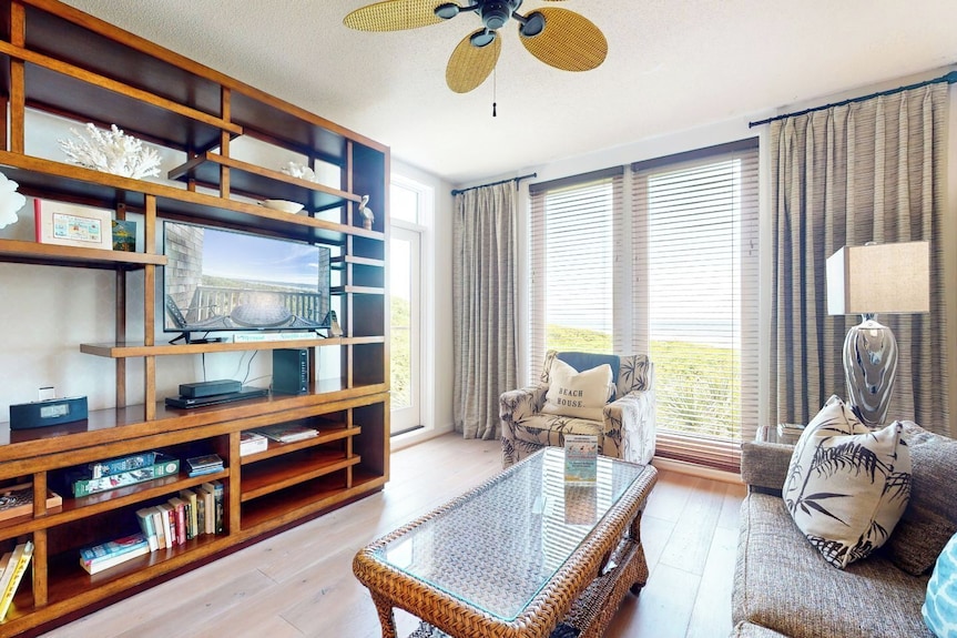 Kiawah Exclusives | 2476 Shipwatch Oceanfront - Kiawah Island, SC