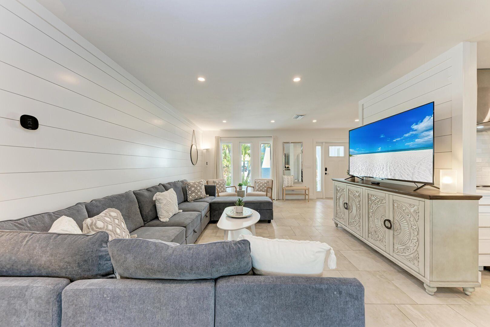 North Shore Very Walkable To Ami Fun & Close To The Beach, Stunning Pool - Anna Maria, FL