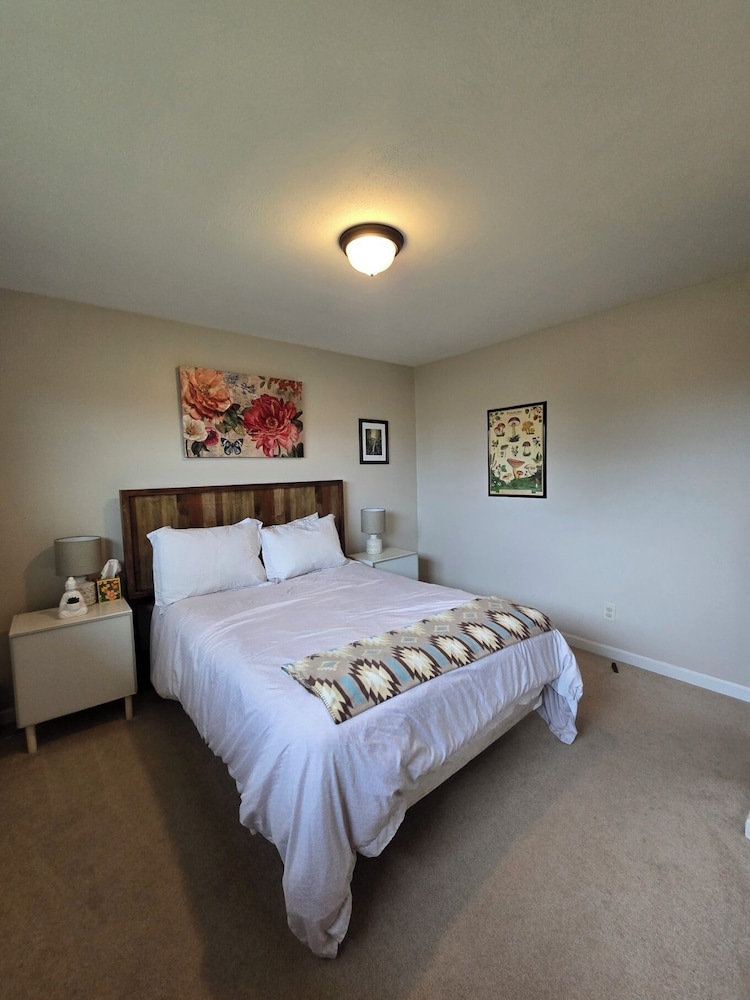 Olympic Adventure Home, Your Gateway To Adventure And Olympic National Park - Port Angeles, WA