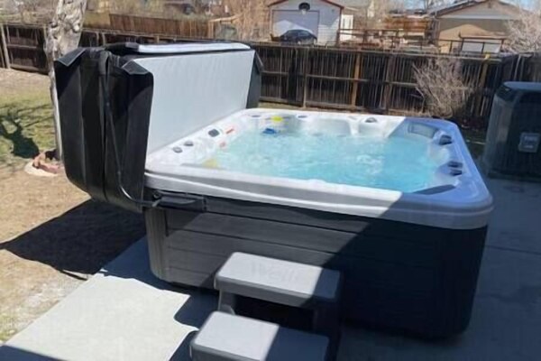 Denver Luxe Haus | Hot Tub | Sleeps 6 - Denver, CO