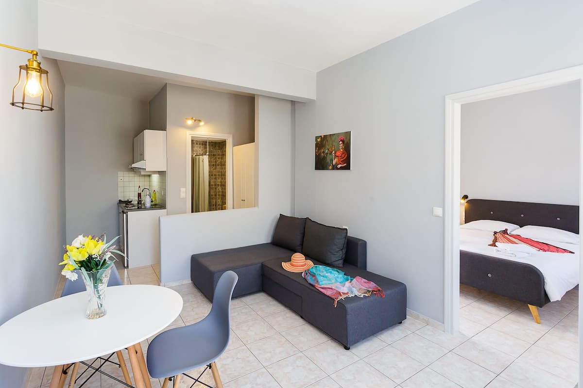 Apartamento | Cozinha privada | Frigobar, cooktop, chaleira elétrica, torradeira
