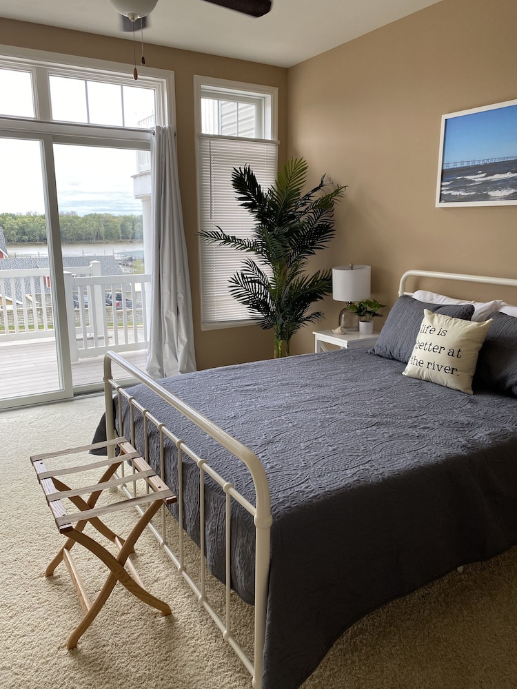 River View Th W/ Patio- 1 Block From Main St - Pere Marquette State Park, Grafton