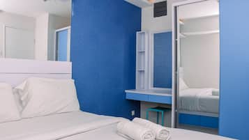 Quarto | 3 quartos, Wi-fi grátis, roupa de cama fornecida