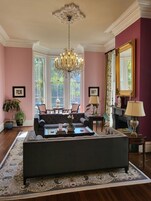 Área de estar no saguão