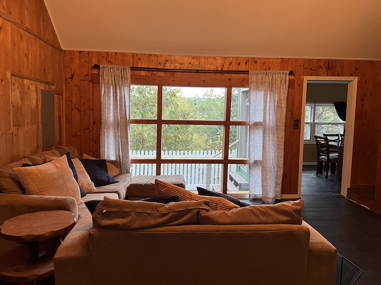 Casa De Carmen! 3 Bedroom Modern Cabin With A View And Hot Tub! - Pennsylvania