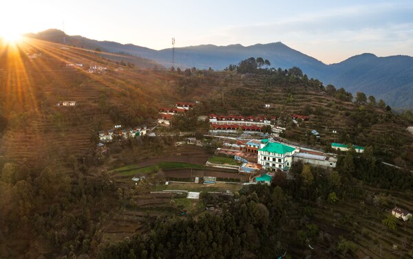 Digantaa Resort - Naukuchia Taal